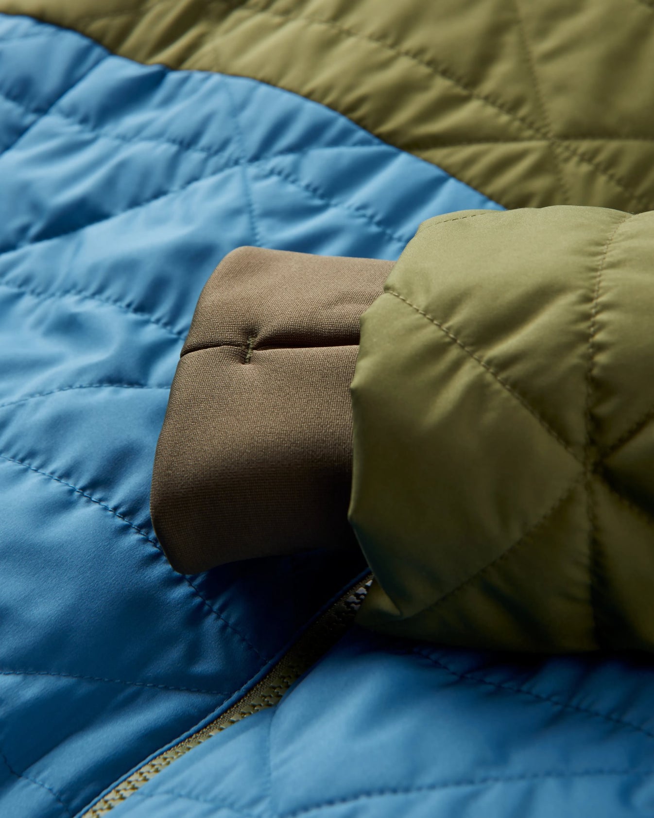 Base Recycled Thermore® Insulated Jacket Khaki – Passenger