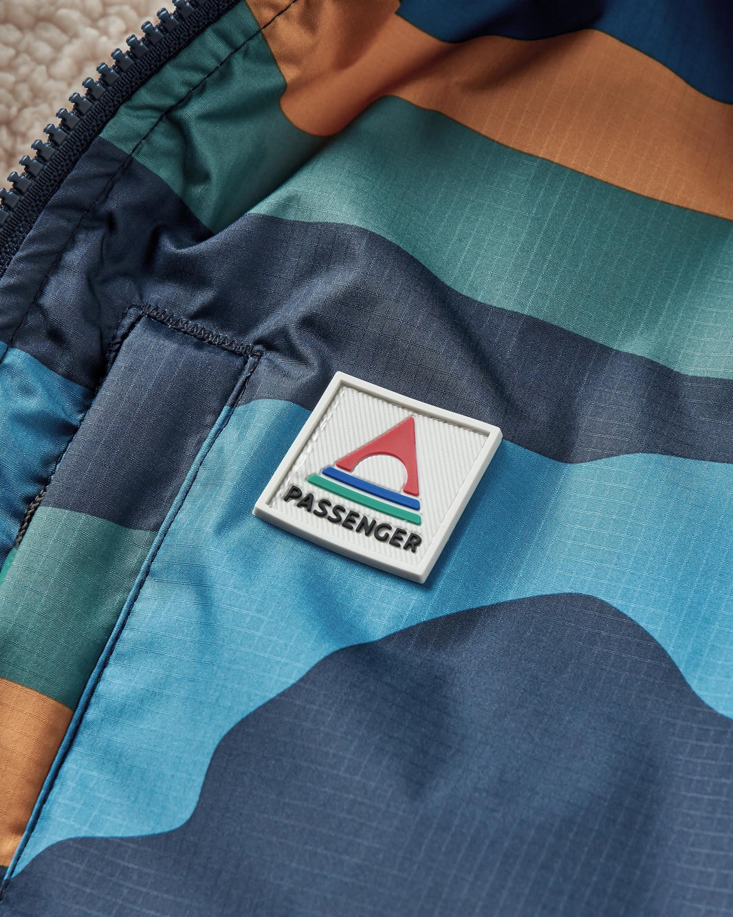 Men's Changing Robes & Ponchos – Passenger