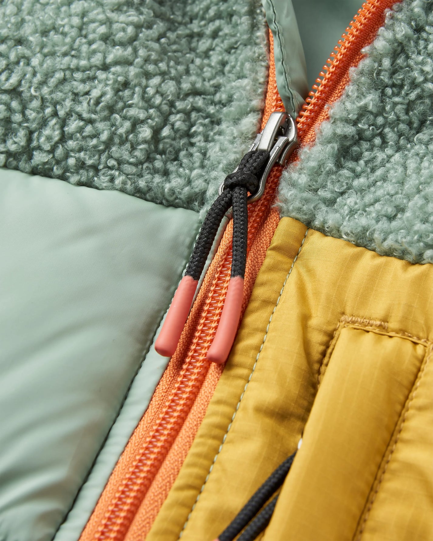 Inspire Recycled Insulated Jacket Pistachio – Passenger