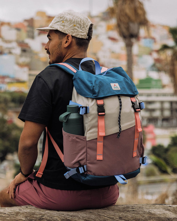 Men's Backpacks & Bags – Passenger