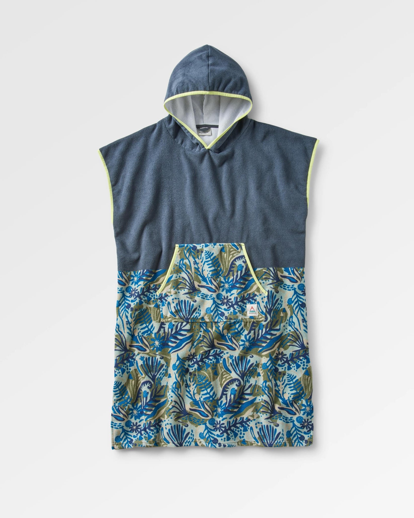 Tulum Recycled Towel Poncho Charcoal/Abstract Seaweed – Passenger