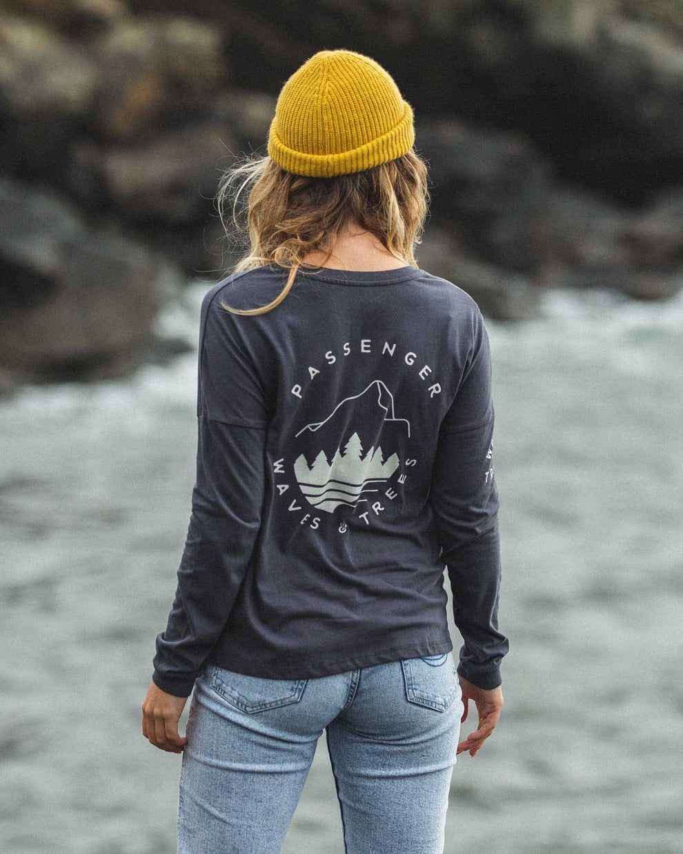 Big Leaf Recycled LS T-Shirt Faded Black – Passenger