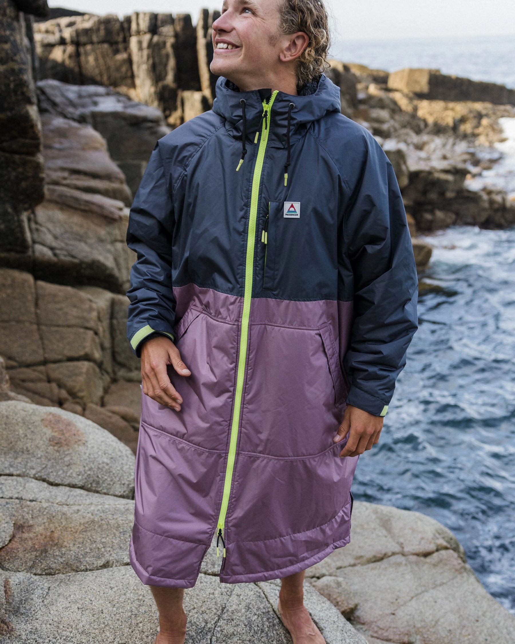 Waves Sherpa Lined Changing Robe Grape / Charcoal – Passenger