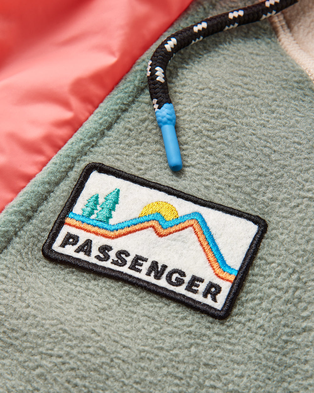 Alexander Polar Hooded Fleece Pistachio – Passenger