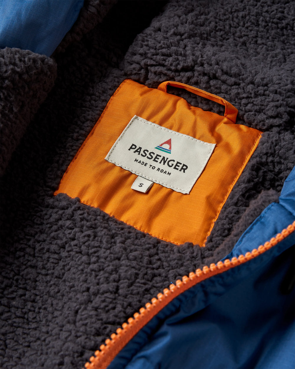 Waves Sherpa Lined Changing Robe Dark Denim/ Deep Navy – Passenger