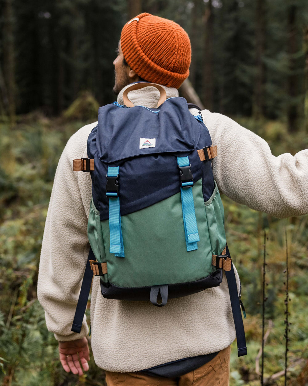 Boondocker 26L Backpack Deep Navy/Laurel Green – Passenger