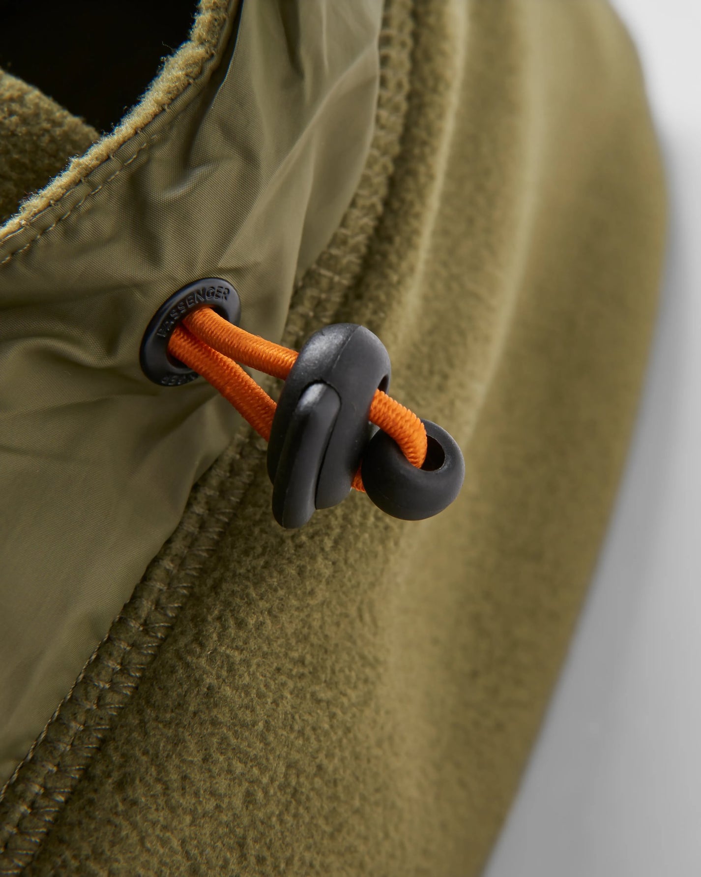 Snow Lodge Hood Khaki – Passenger