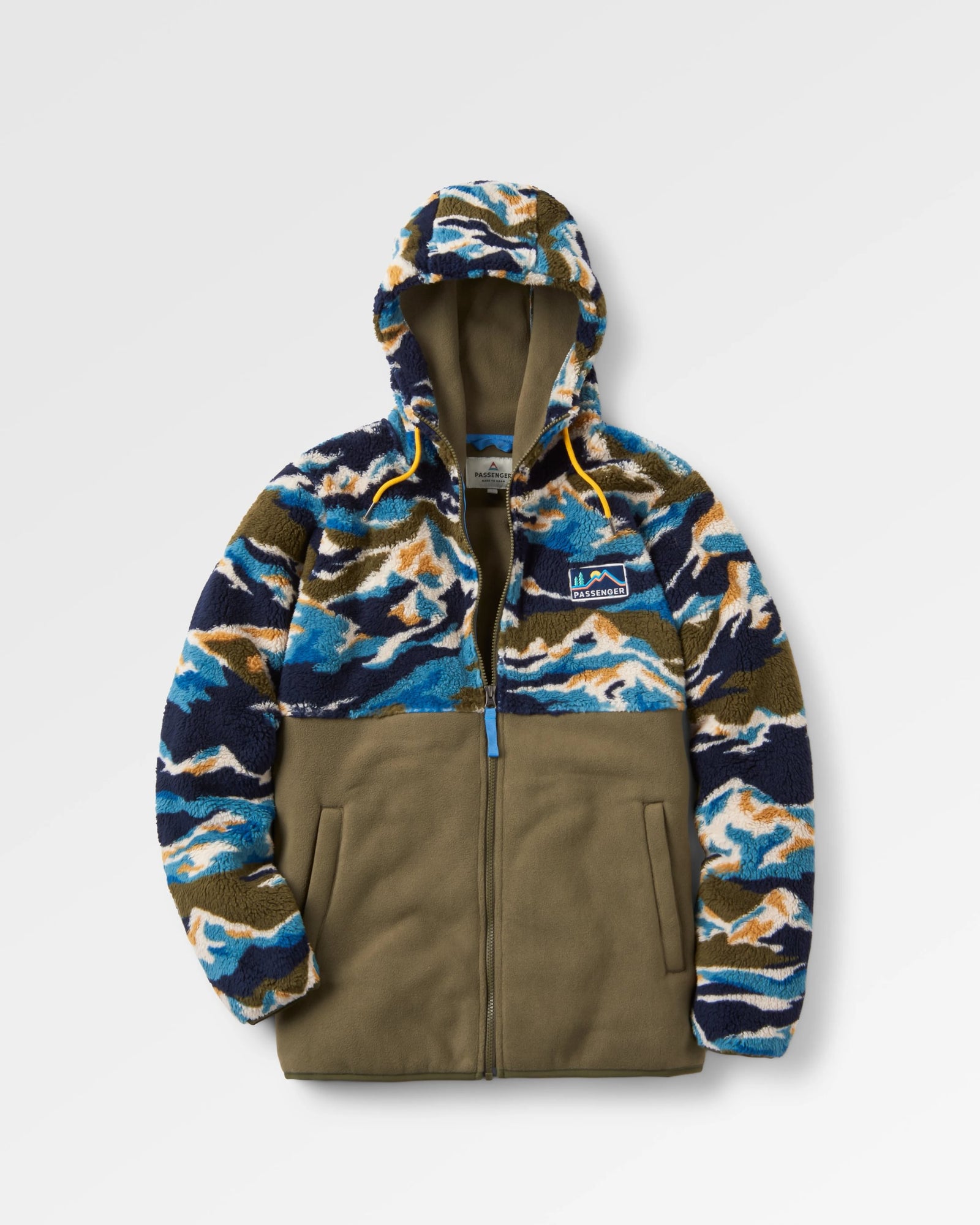 Nestling Polar-Lined Sherpa Fleece Mount Scenic Khaki – Passenger