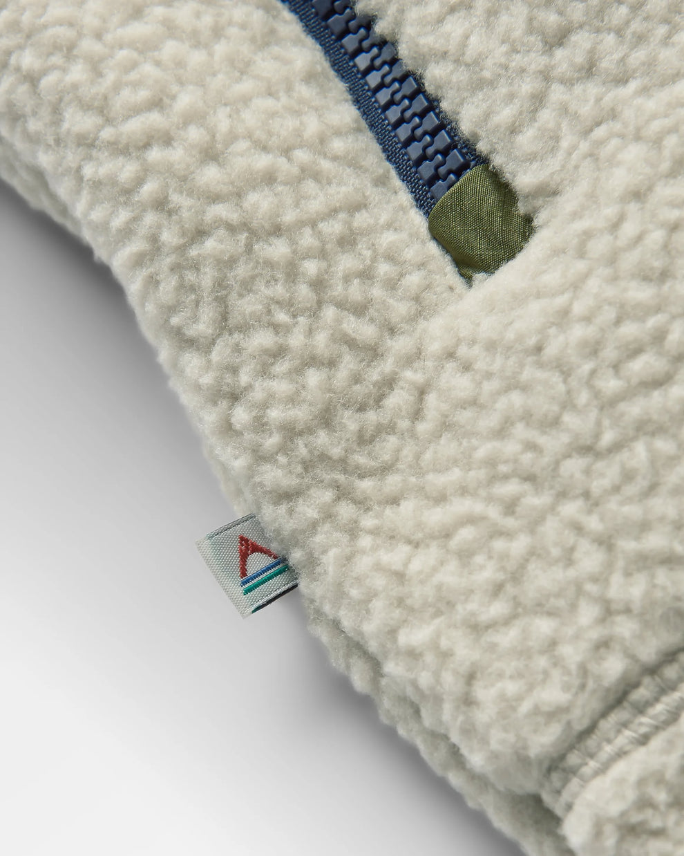 Offgrid Recycled Sherpa Fleece Vest Oatmeal/Khaki – Passenger