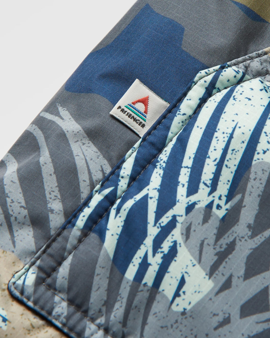 Men's Changing Robes & Ponchos – Passenger