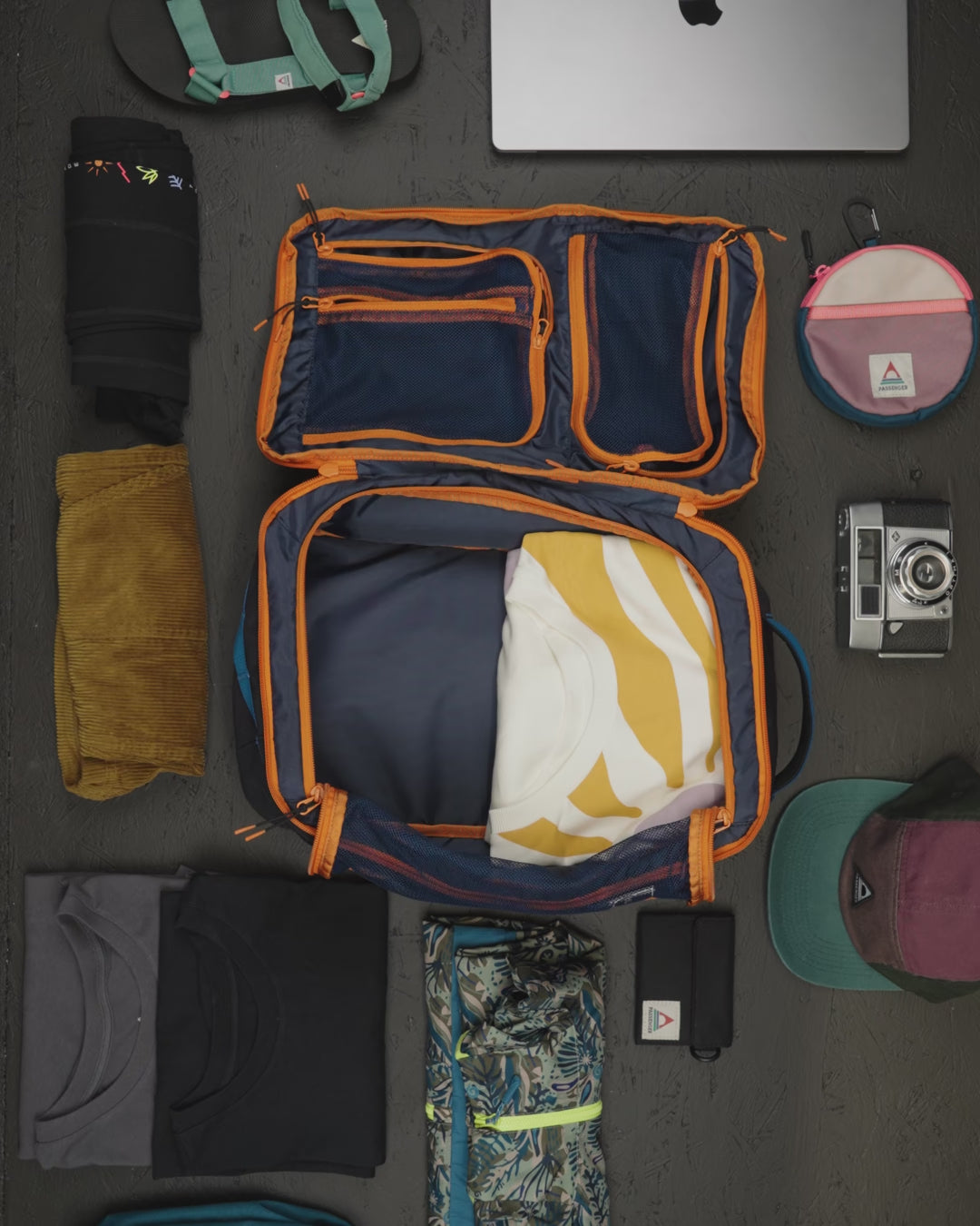 Stratos Duffel Backpack Black – Passenger