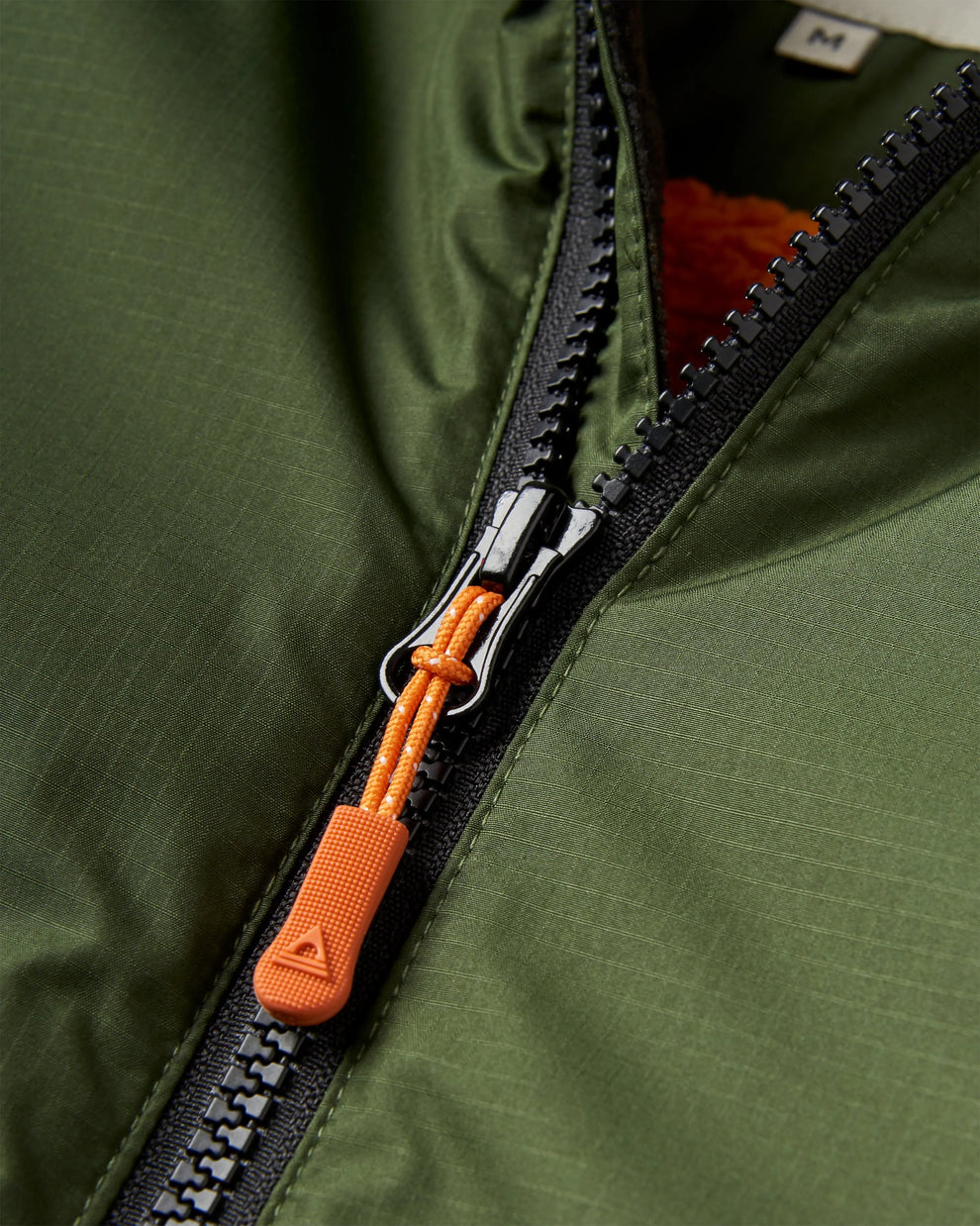 Tempest Recycled Waterproof Changing Robe Fir Tree/ Black – Passenger