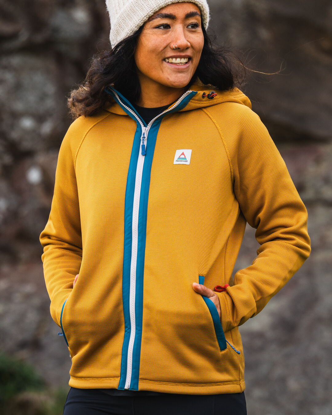 Slope Hooded Recycled Fleece Dusty Ochre – Passenger