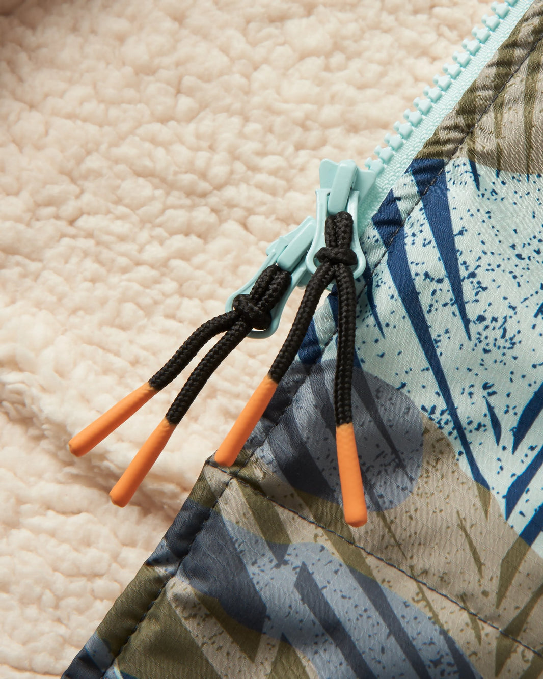 Men's Changing Robes & Ponchos – Passenger