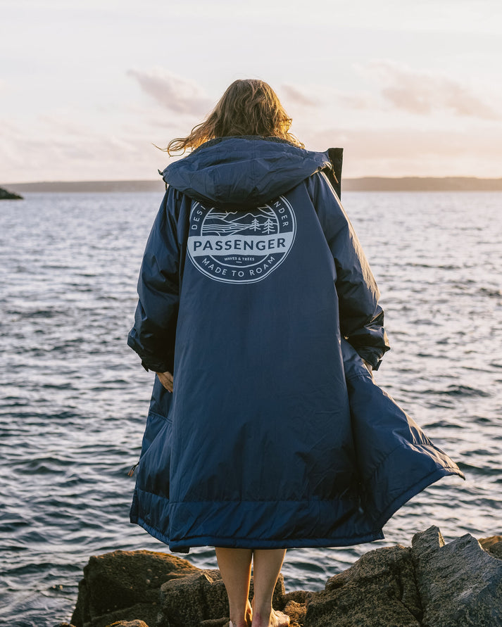 Waves Recycled Sherpa Lined Changing Robe Rich Navy – Passenger