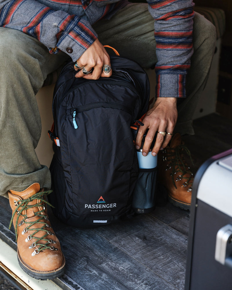 Track 30L Backpack Black – Passenger