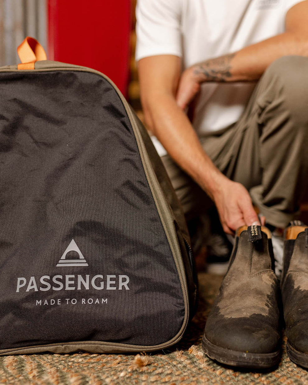 Explore Recycled Boot Bag Black/ Khaki – Passenger