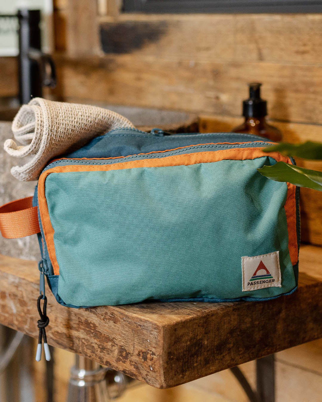 Travel Recycled Wash Kit Multi Colour – Passenger