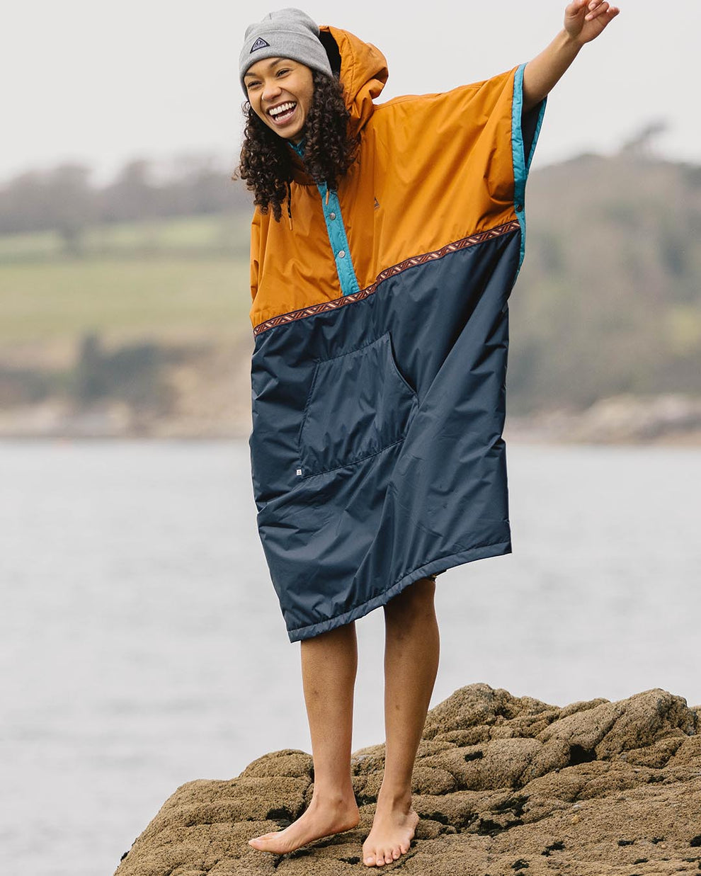 Outback Recycled Pull Over Changing Robe Glazed Ginger/Deep Navy ...